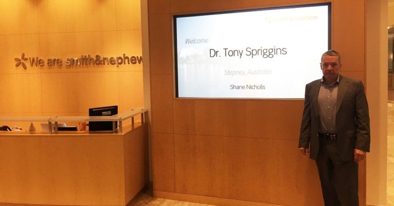 Sportsmed perform first total knee replacement with NAVIO Robot in ...